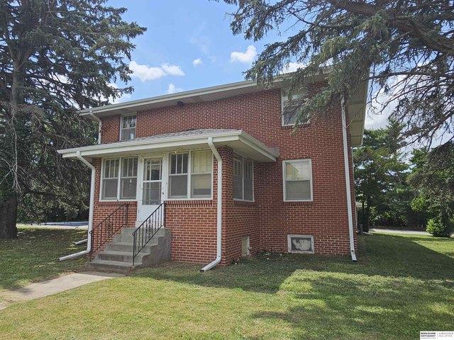 5818 N 52nd St, Omaha, NE 68104