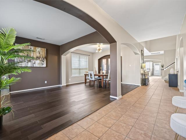 5818 Beeston Lane