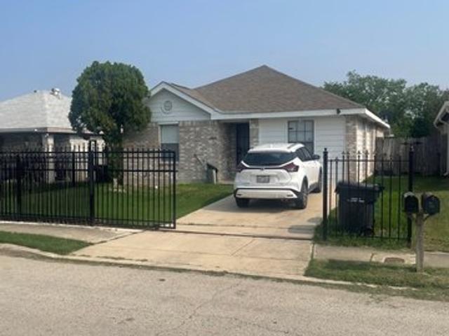 5818 Bowsprit St, San Antonio, TX 78242
