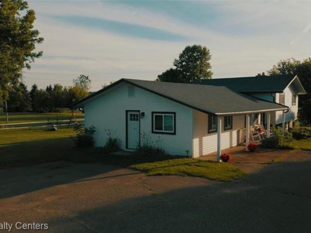 58191 8 Mile Rd, Salem, MI 48167