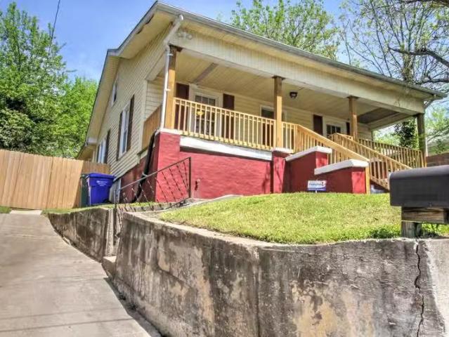 58192216 210 W Enterprise St