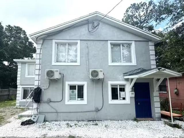 58192348 1354 W 24th St