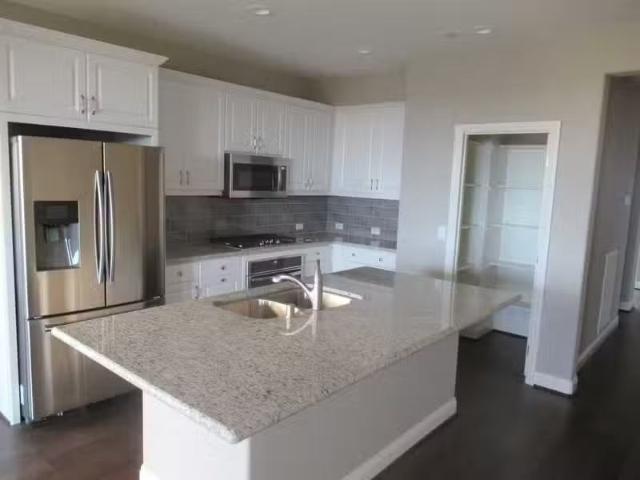 58197656 1182 Spring Azure Way