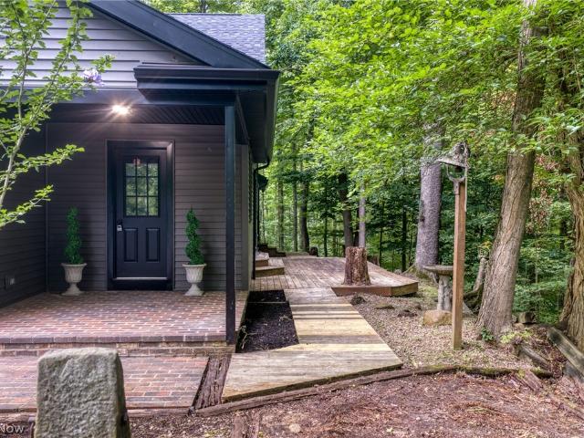 5819 Lance Road