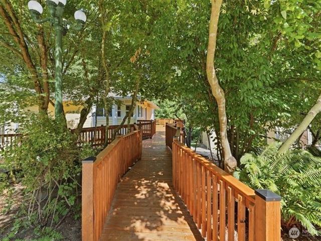 5819 65th St NW, Gig Harbor, WA 98335