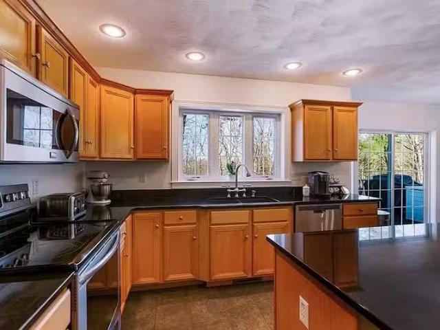58101591 95 Lunenburg Rd
