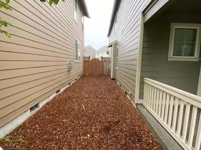 58101611 5449 Balustrade Blvd Se