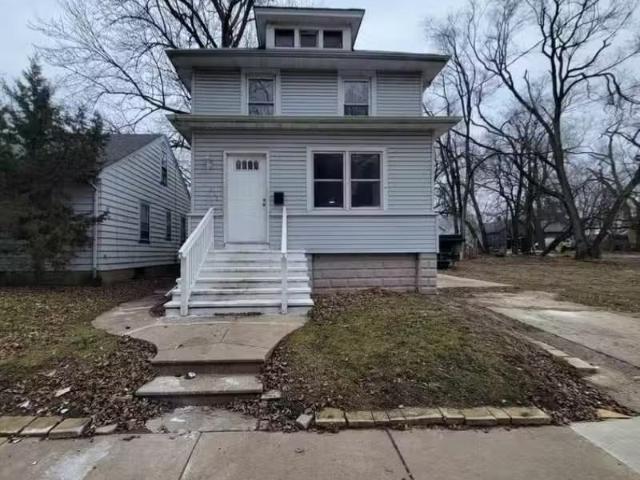 58104188 411 E Thrush Ave