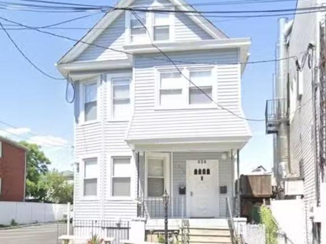 58105154 652 Van Buren Ave