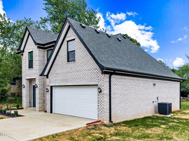 5810 Applegate Ln