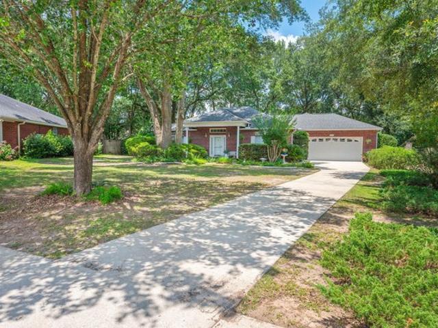 5810 Hilary St, Crestview, FL 32539