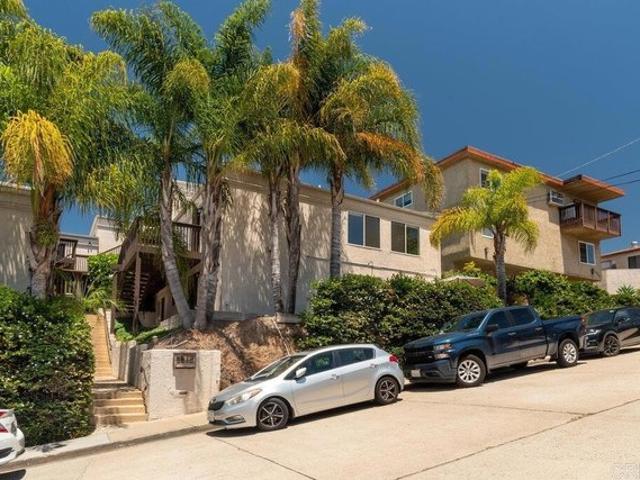 5810 Riley St Apt 4, San Diego, CA 92110
