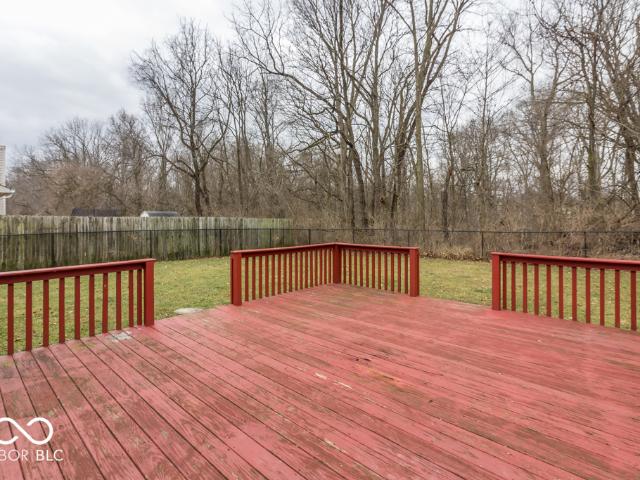 5810 Rolling Bluff