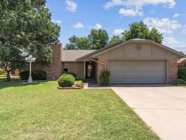 58119607 2303 Nw Redwood Ln