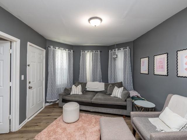 5811 Bridge Ave 2 Bedroom Apartment for Rent at 5811 Bridge Ave, Cleveland, OH 44102 Detroit Shoreway