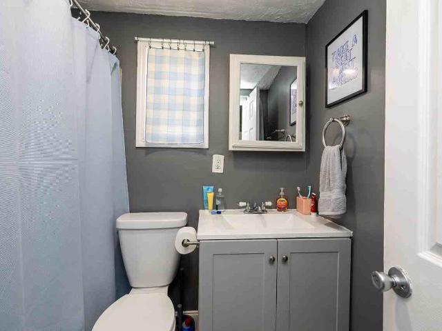 5811 Bridge Ave 2 Bedroom Apartment for Rent at 5811 Bridge Ave, Cleveland, OH 44102 Detroit Shoreway