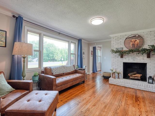 5811 Reidville Road
