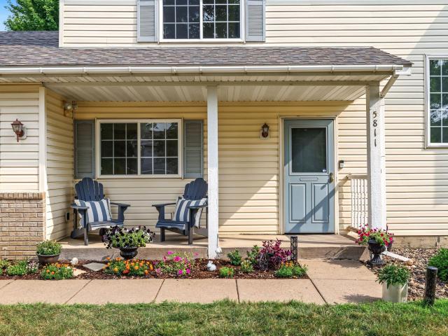 5811 st Street W