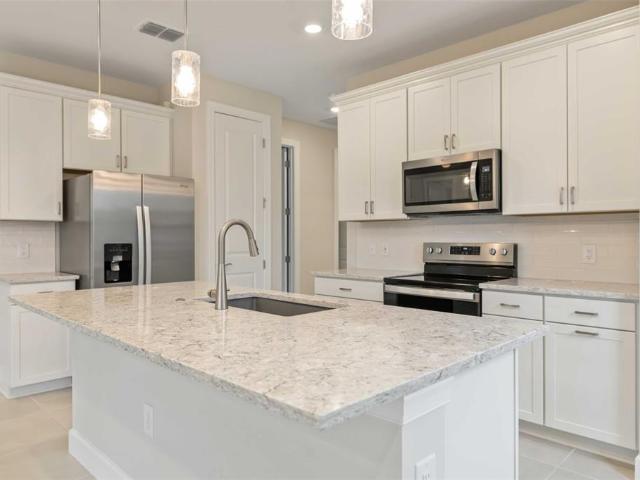 5811 Silverside Pne Ct, Lakewood Ranch, FL 34211 | MLS #A4681