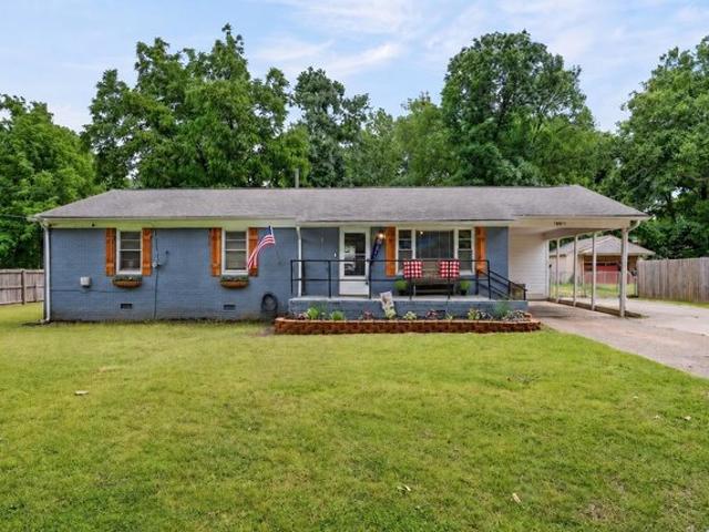 5811 Woodlawn Rd, Bartlett, TN 38134