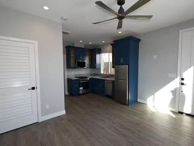 58128139 3700 Crestwood Pl