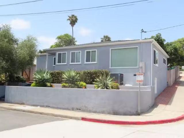 58128823 5872 Riley St