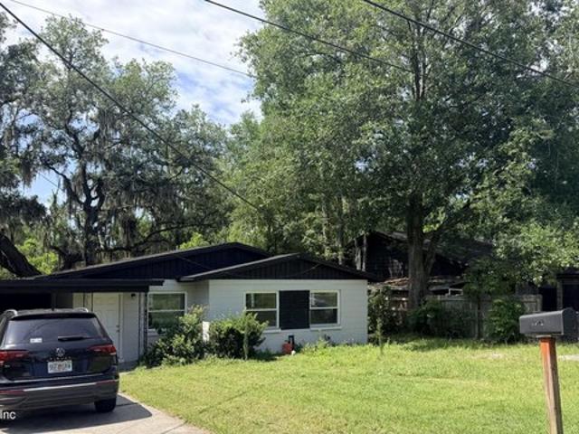 5812 Blackthorn Rd, Jacksonville, FL 32244