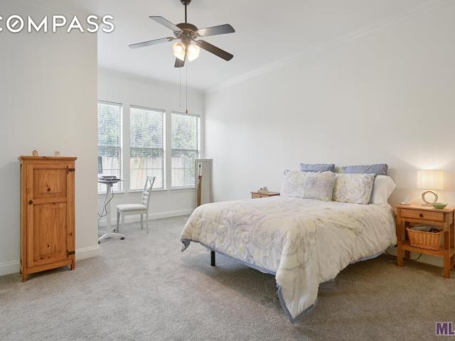 5812 Hidden Ridge Ln, Baton Rouge, LA