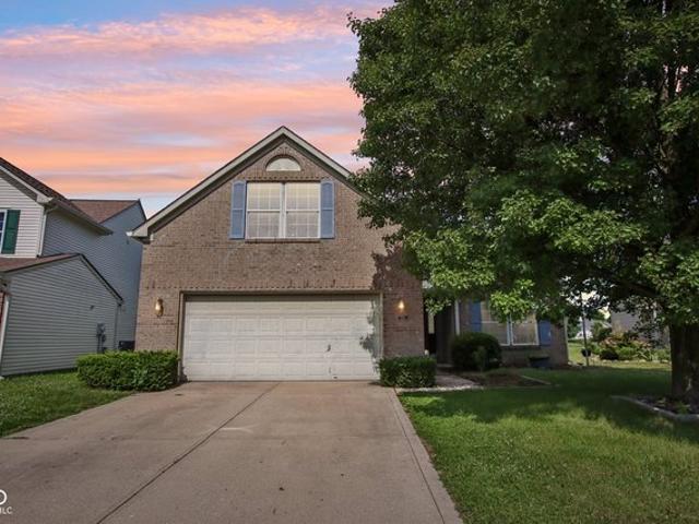 5812 Wooden Branch Dr, Indianapolis, IN 46221