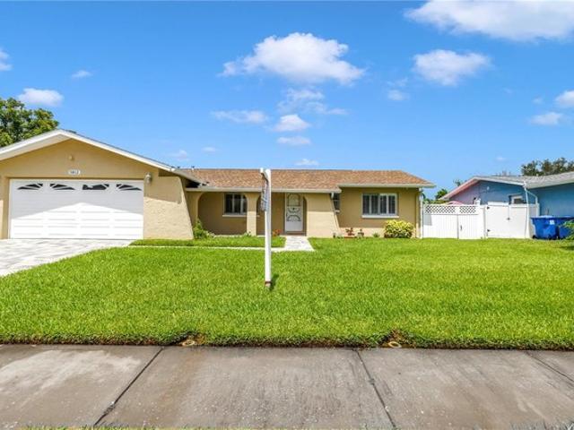 5812 16th Ln NE, Saint Petersburg, FL 33703