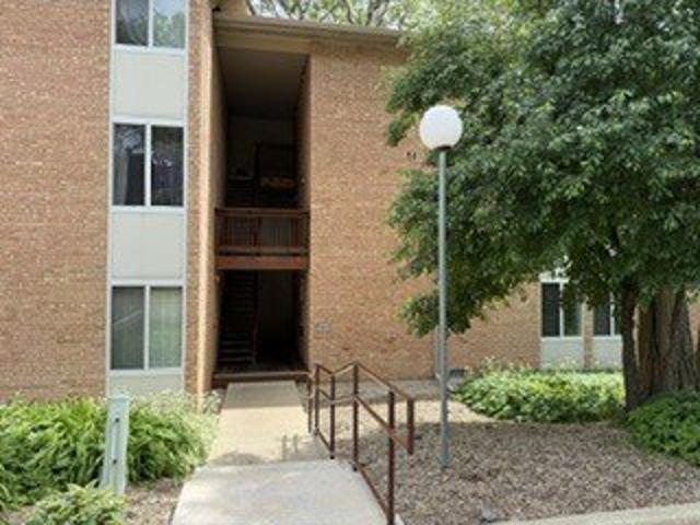5813 Oakwood Dr Apt D, Lisle, IL 60532