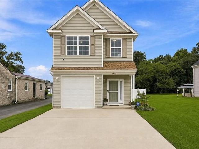 5813 Hawk Ln, Suffolk, VA 23432