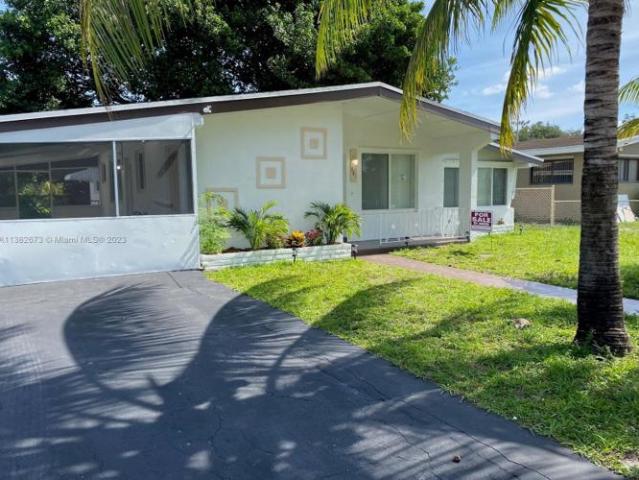581 175th Ter NE, North Miami Beach, FL 33162