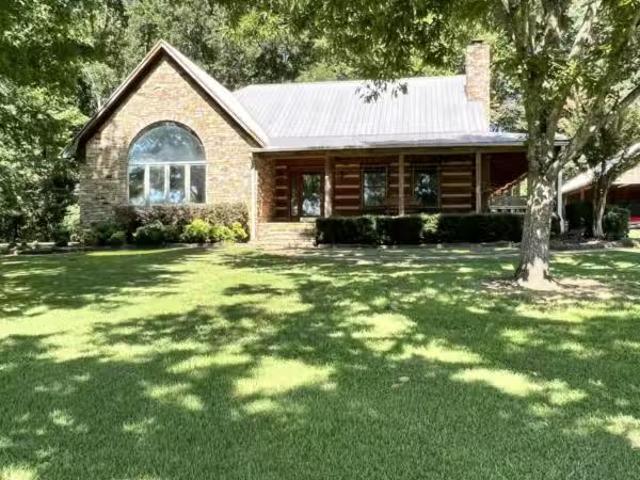 581 COUNTY ROAD 704, BLUE MOUNTAIN, MS 38610 Single Family Res.