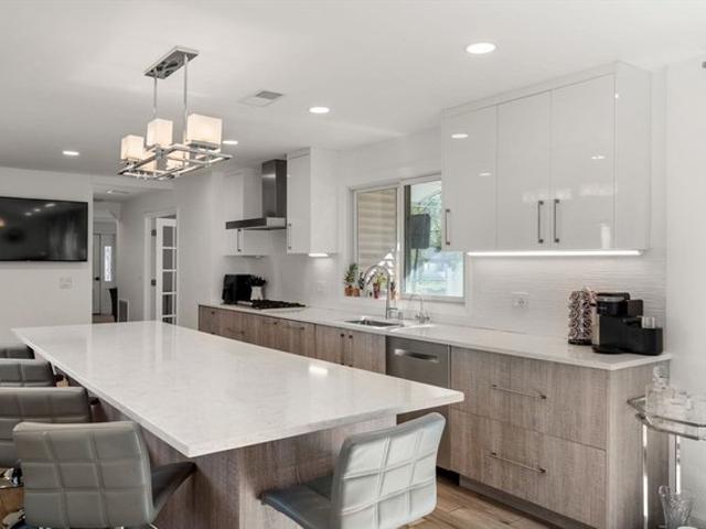 581 California St, Newton, MA 02460