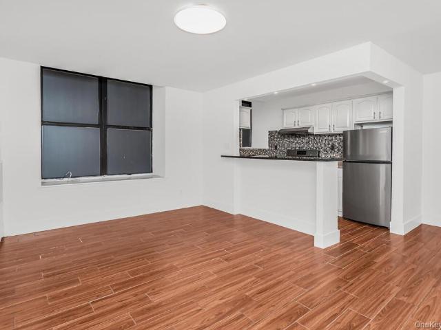 581 Academy Street GLE