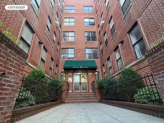 581 Academy Street, New York, NY