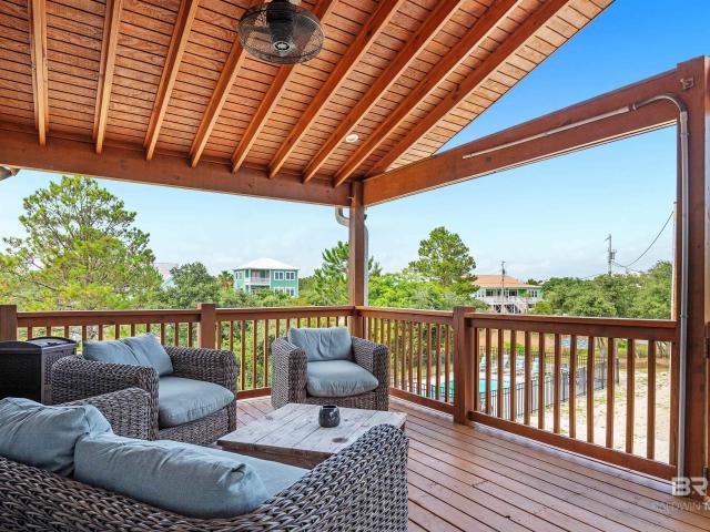 581 Gulf View Drive