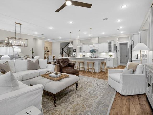 581 Marsh Cove Cir, Summerville, SC 29486