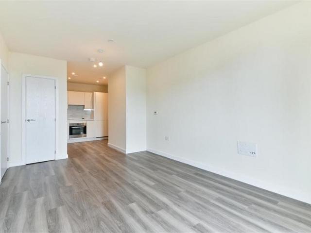 581 North End Road, Wembley, HA9 1 bed apartment to rent £1,950 pcm £450 pw