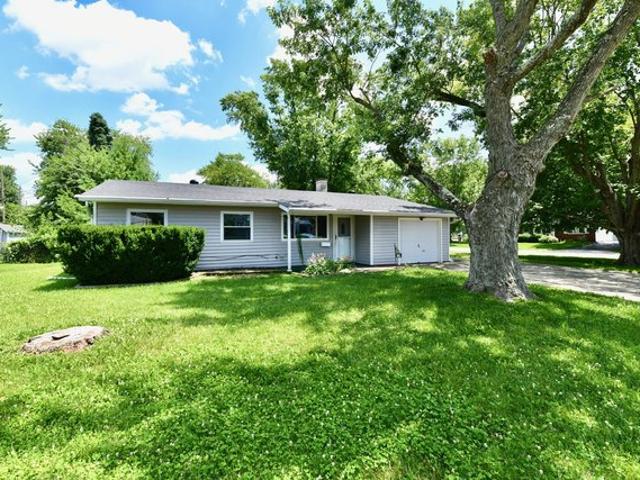 581 Northgate Dr, Greenwood, IN 46143