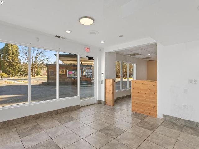 581 ne main st