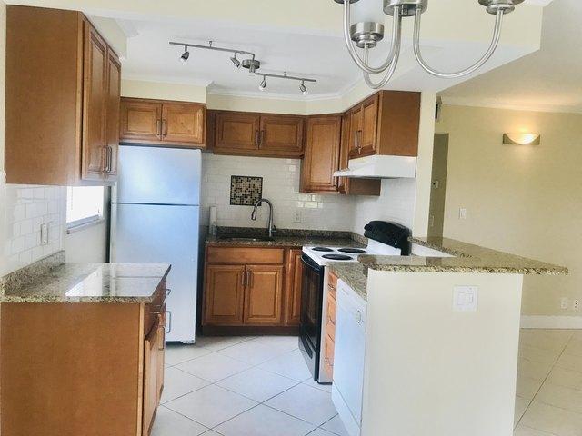 581 Saxony M, Delray Beach, FL 33446