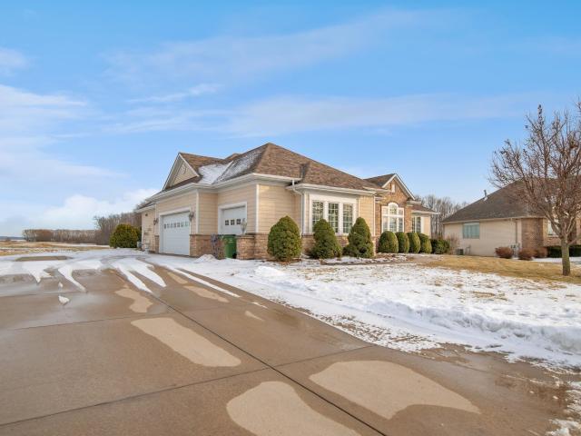 581 royal st pats drive
