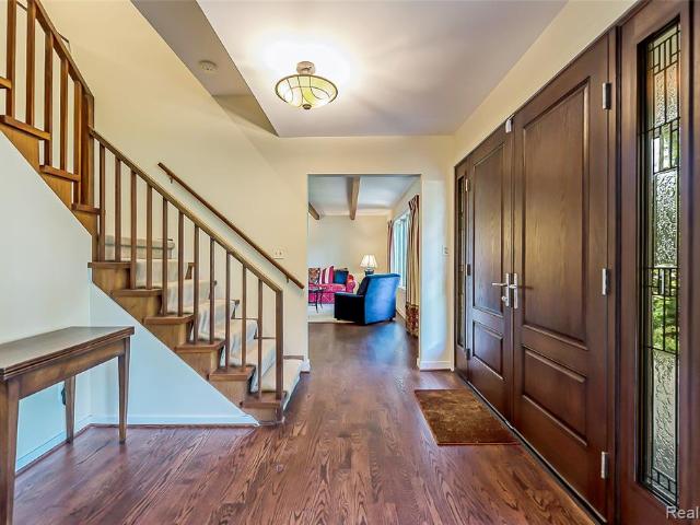 581 Woodway Court