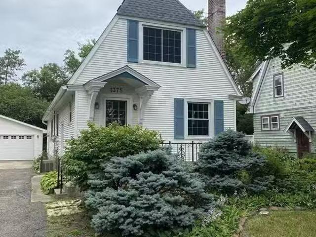 58241216 1375 Harpst St
