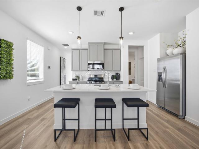 5824 Mansfield Creek Lane