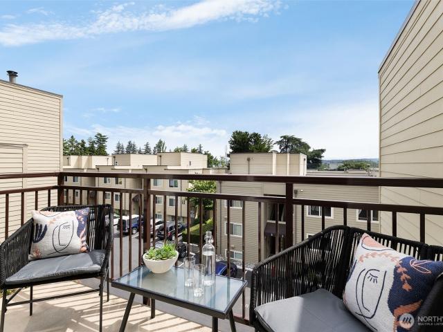 5824 NE 75th Street # 307