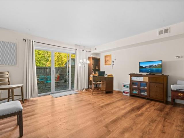 5824 Rexford Dr Unit 731, Springfield, VA 22152