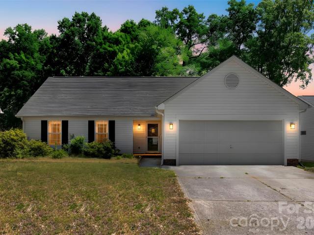 5825 NW Birchfield Lane